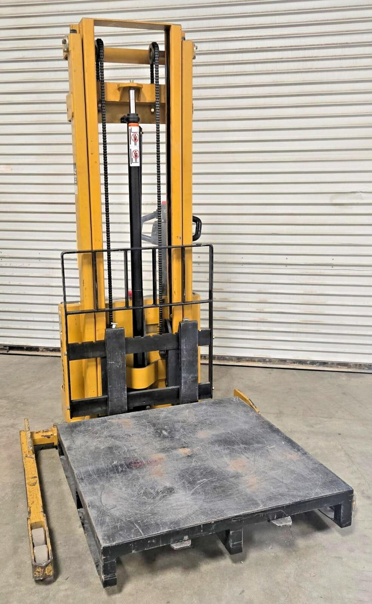 Big Joe S22-116 Walkie Pallet Electric Straddle Stacker 2200LB Capacit