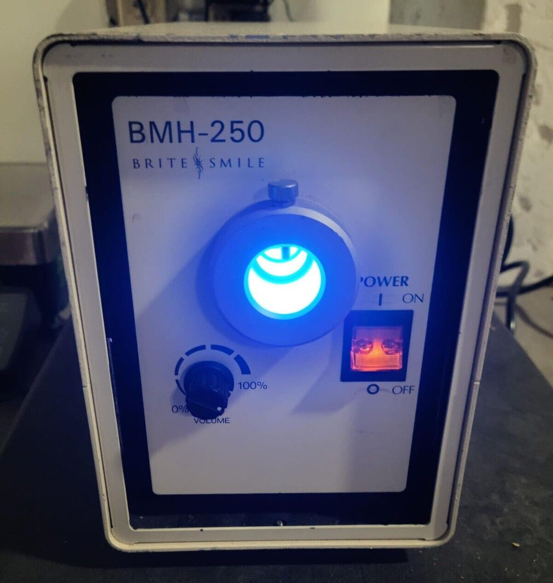 Brite Smile BMH-250 250W Metal Halide Lamp Light Source