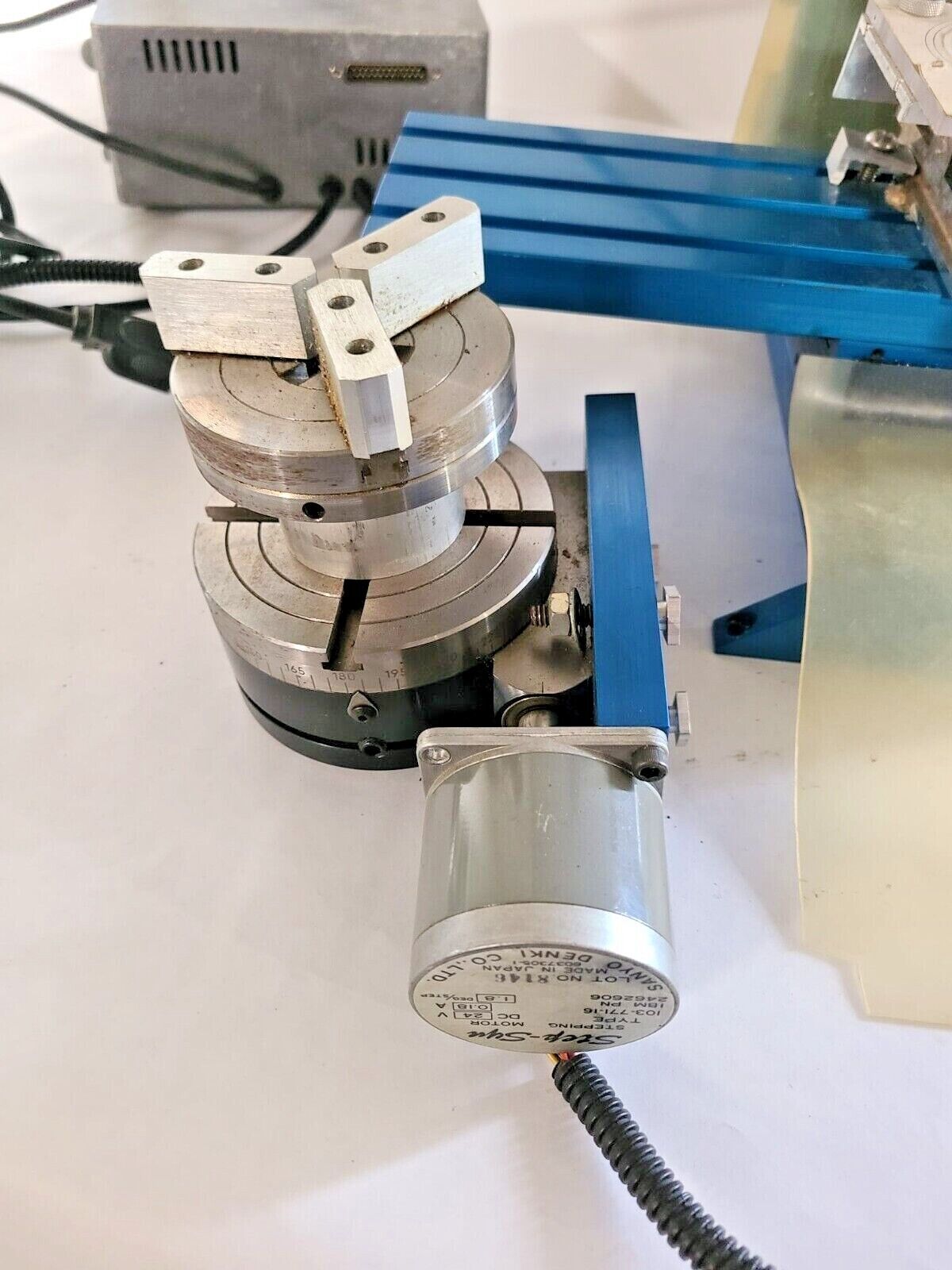 Maxnc 10 CNC Ready Mini Mill Milling Machine With 4th Axis and Power S