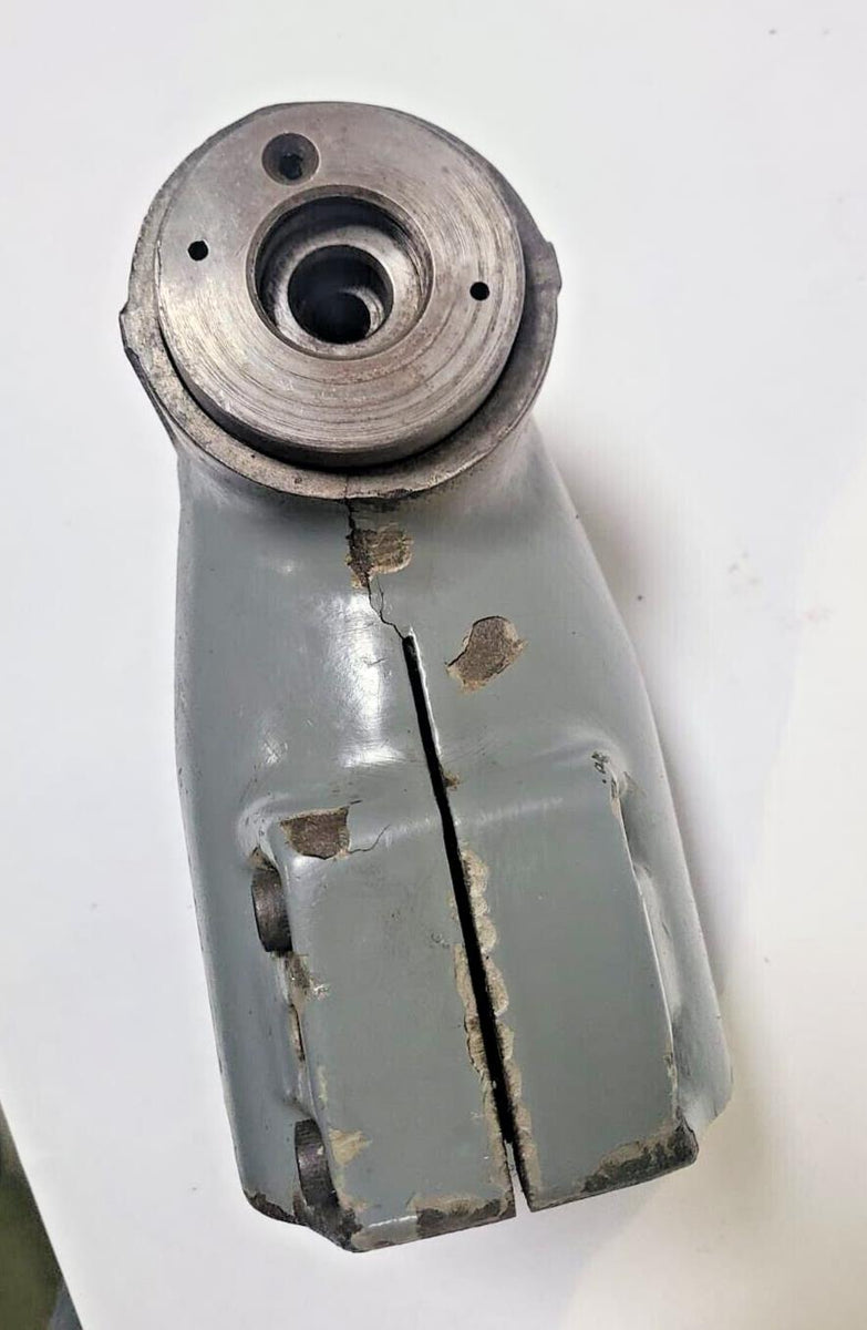 BRIDGEPORT VERTICAL MILL RIGHT ANGLE HEAD R8 ADAPTOR