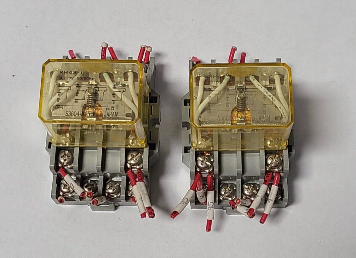 Lot of 2 IDEC SH4B-05 SH4B-05 Relay Socket
