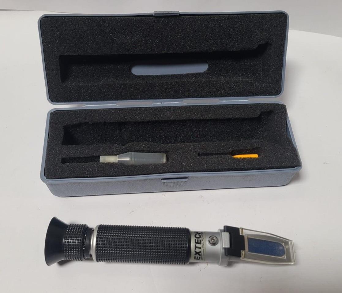 EXTECH RF11 Refractometer PORTABLE