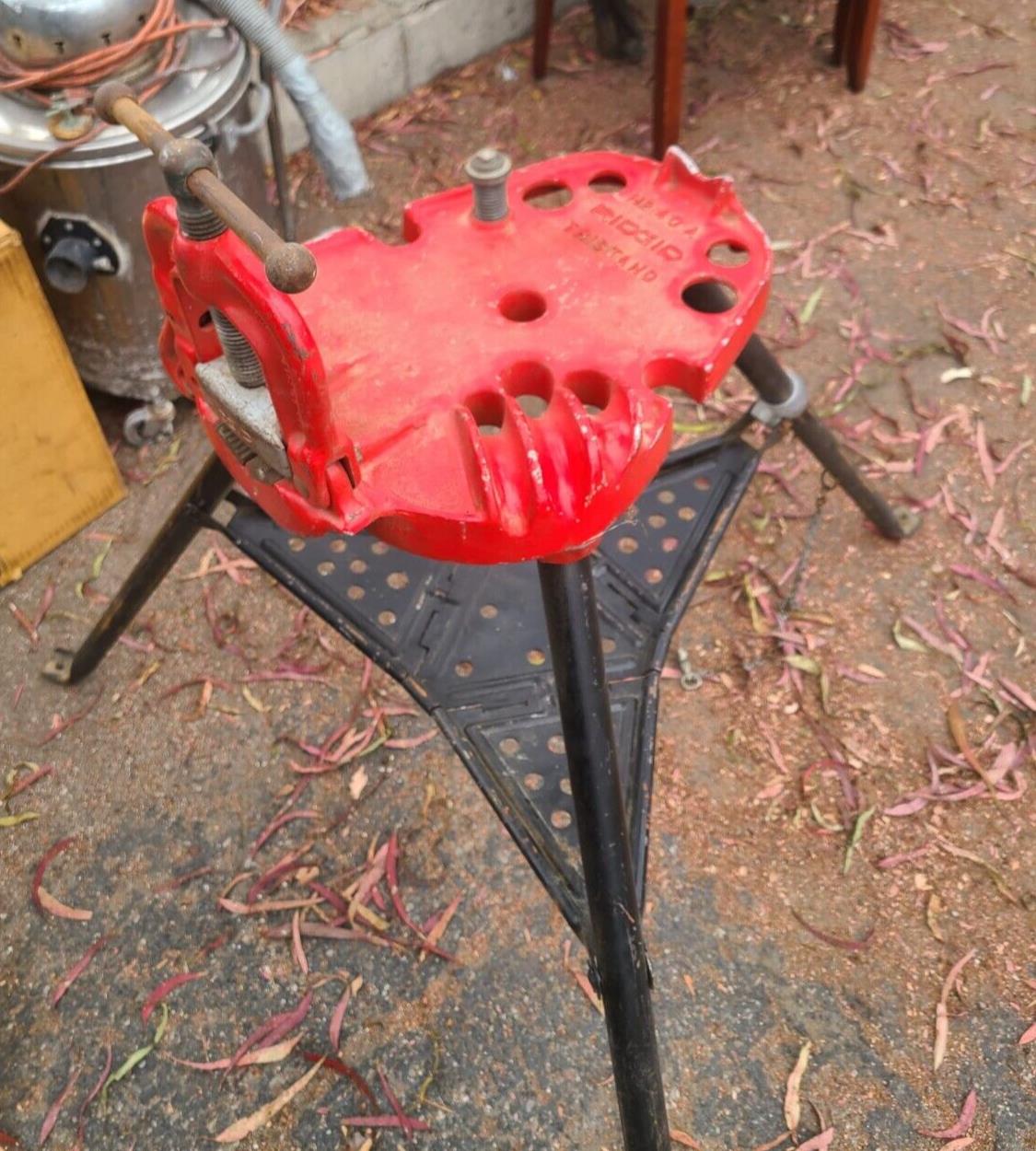 RIDGID 40-A Portable Tristand Yoke Vise