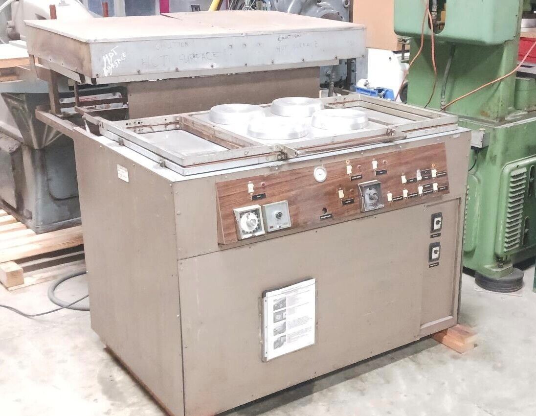 48” x 24” Vacuum Forming Machine THERMOFORMER TRI VAC INDUSTRIES Model