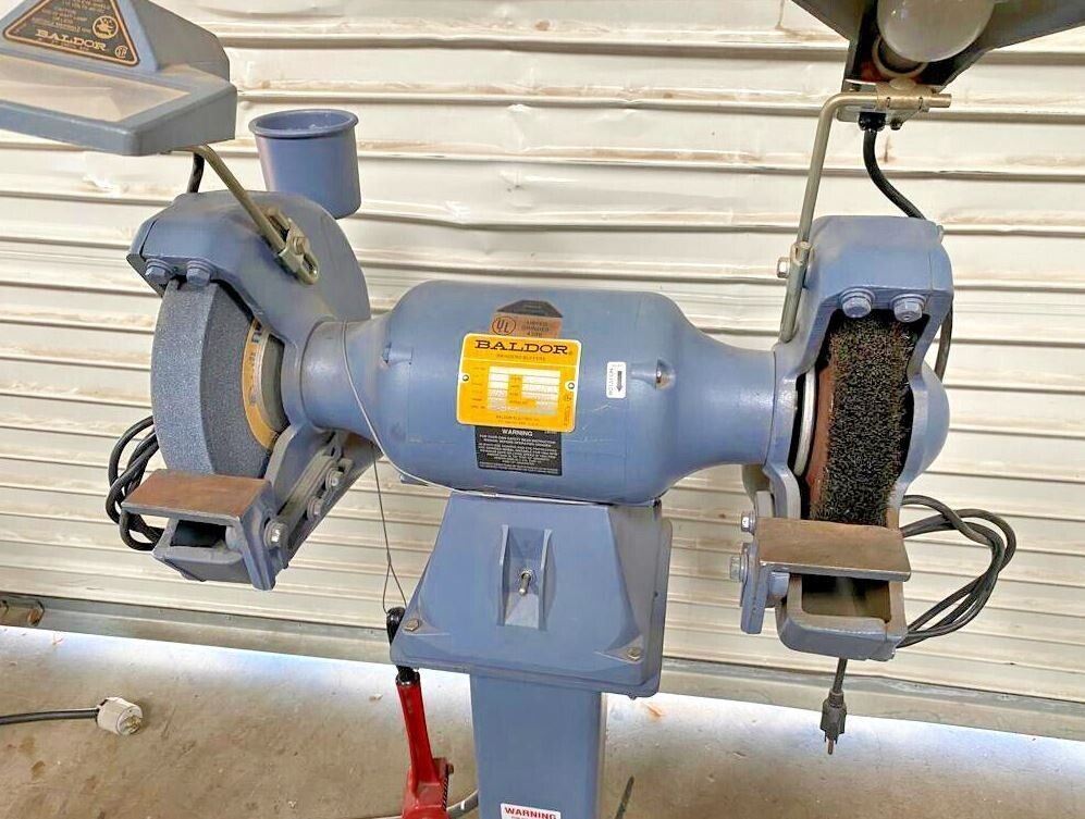 BALDOR GRINDER