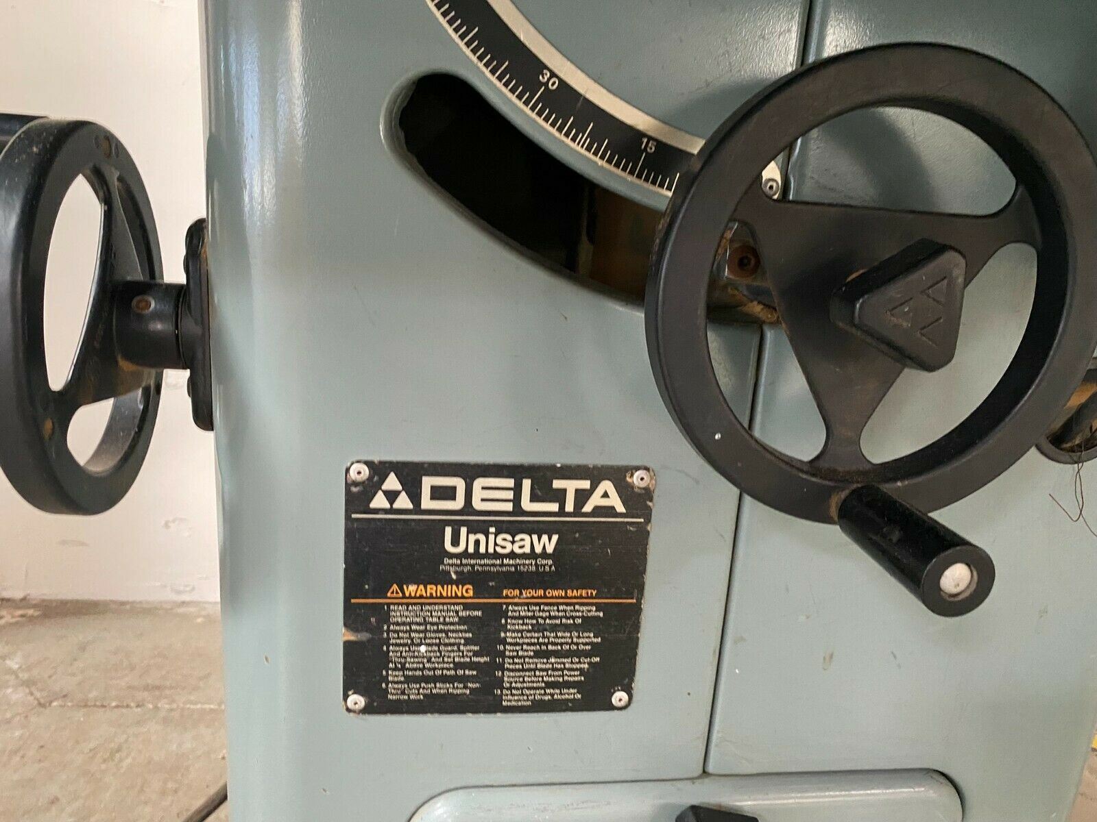 Delta Unisaw 10” Table Saw 3HP 1 Phase 230v Tilting Arbor Model 34-802