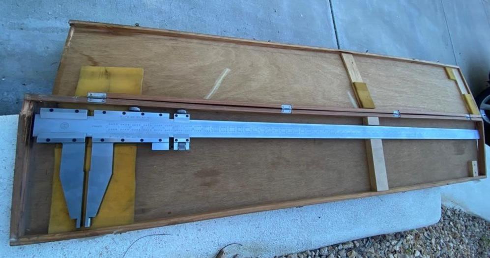 Vernier Caliper 0-60" x 1/1000" Wooden Case Heavy Duty