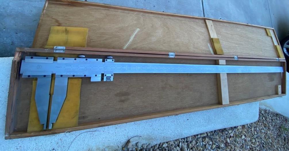 Vernier Caliper 0-60" x 1/1000" Wooden Case Heavy Duty