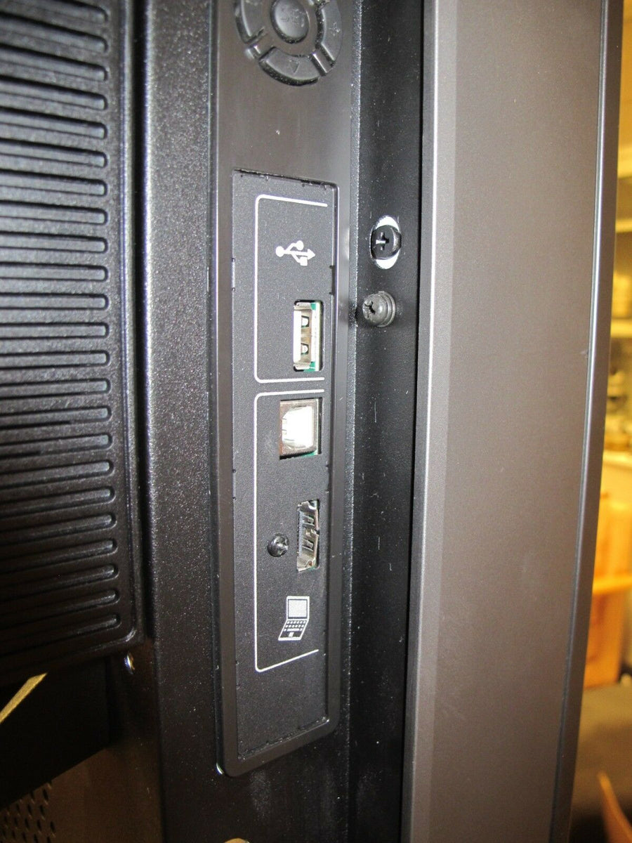 SMART Board SBID 8070i-MP Interactive Display 70" LCD Monitor DViT Nic