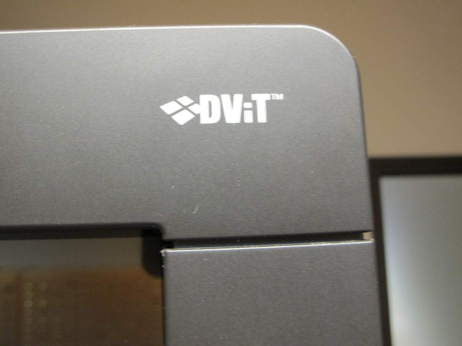 SMART Board SBID 8070i-MP Interactive Display 70" LCD Monitor DViT Nic