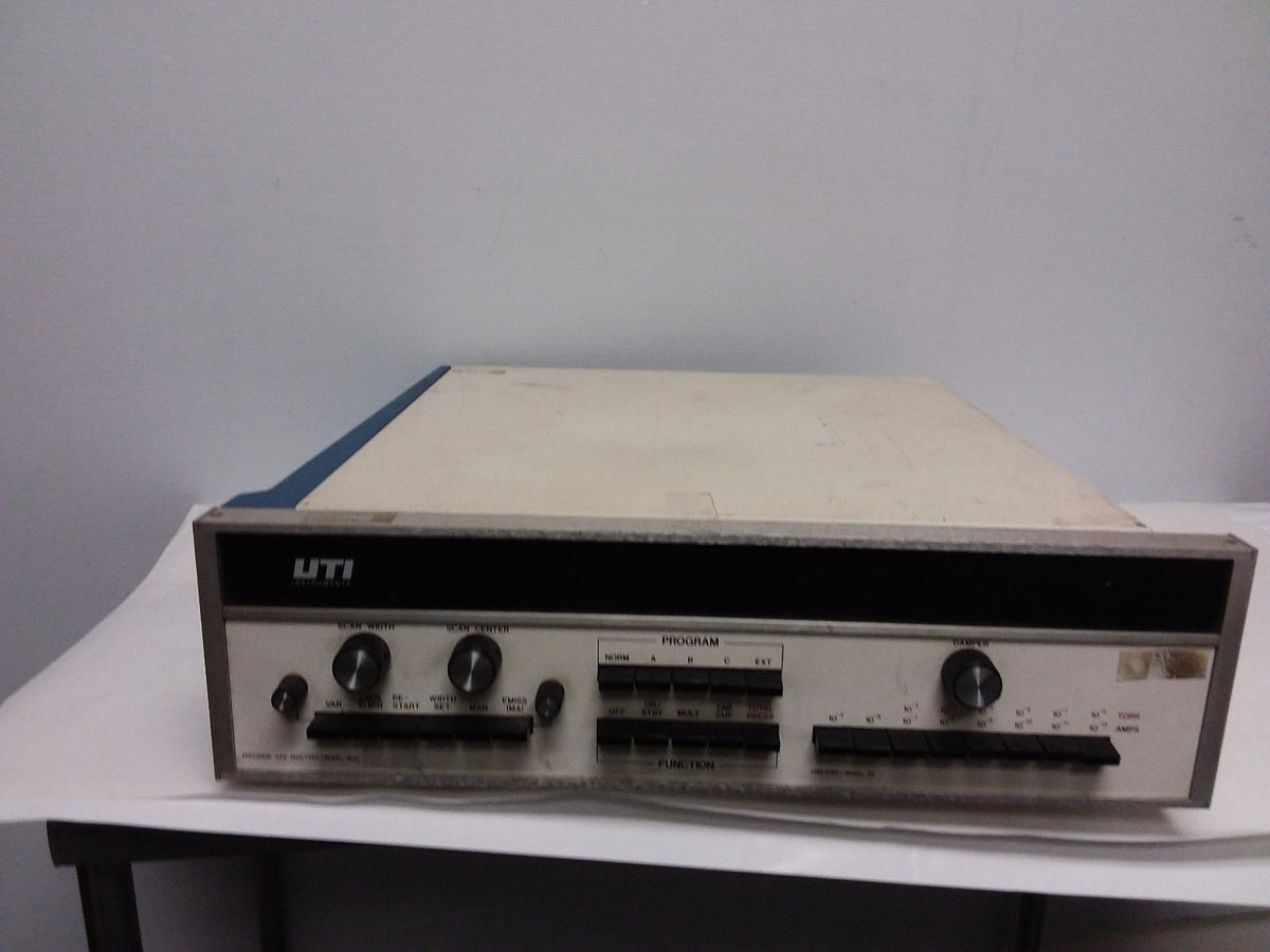 UTI Precision Gas Analyzer 100C Control Unit mass spectrometer